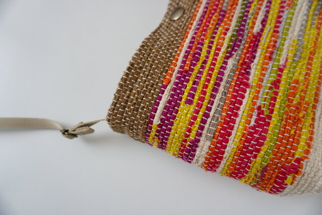 裂き織りのポシェット irodori | iichi 日々の暮らしを心地よくするハンドメイドやアンティークのマーケットプレイス