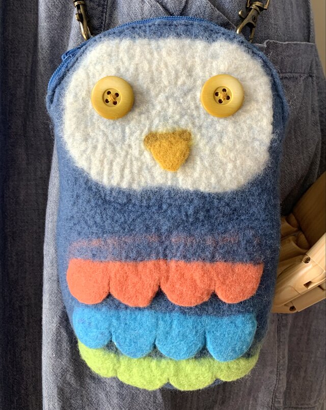 カラフルな動物ポーチ（フクロウ ️ネイビー） | iichi ハンドメイド・クラフト作品・手仕事品の通販