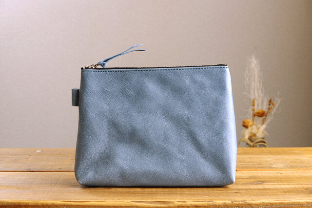 《RUSSETY》スクエアポーチ Large サックスブルー | iichi ハンドメイド・クラフト作品・手仕事品の通販