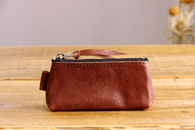 《RUSSETY》スクエアポーチ Mini チョコ | iichi ハンドメイド・クラフト作品・手仕事品の通販