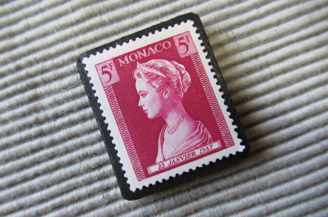 モナコ 切手ブローチ 8097 | iichi ハンドメイド・クラフト作品・手仕事品の通販