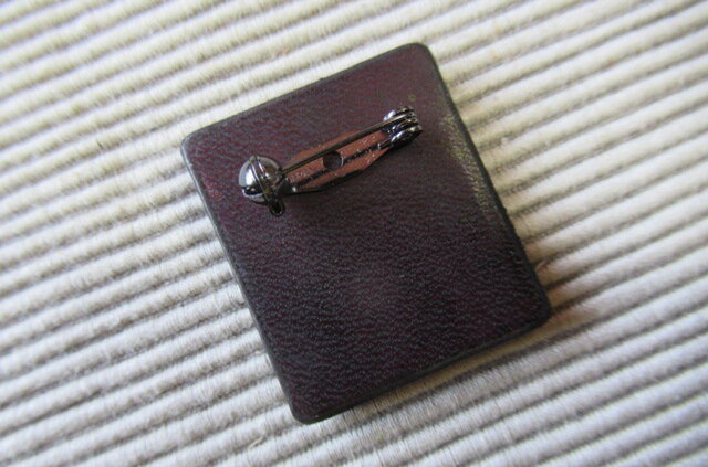 モナコ 切手ブローチ 8097 | iichi ハンドメイド・クラフト作品・手仕事品の通販