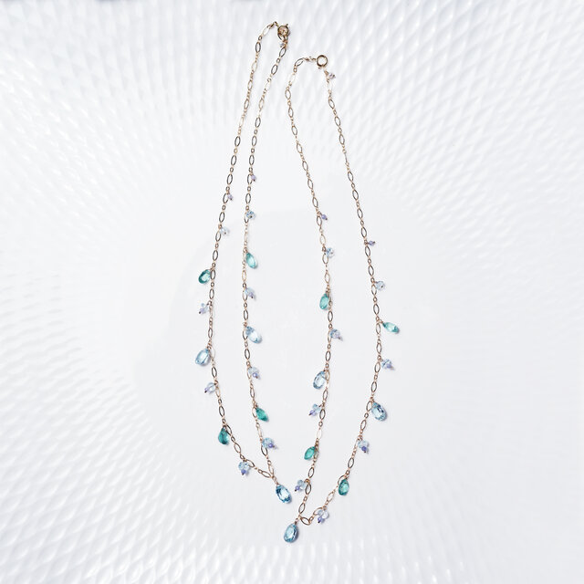 ☆フリーサイズ★青い宝石による45cmステーションビブネックレス ～Coral reef | iichi ハンドメイド・クラフト作品・手仕事品の通販