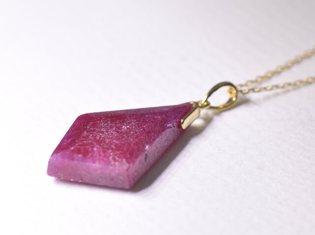 K18 Ruby Necklace【CASA/カーサ】（L） | iichi 日々の暮らしを心地よくするハンドメイドやアンティークのマーケットプレイス
