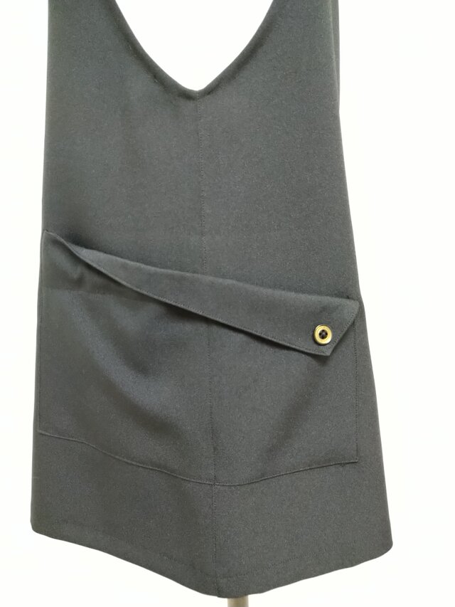 1枚は欲しい黒のエプロン。VOL-8 | iichi ハンドメイド・クラフト作品・手仕事品の通販