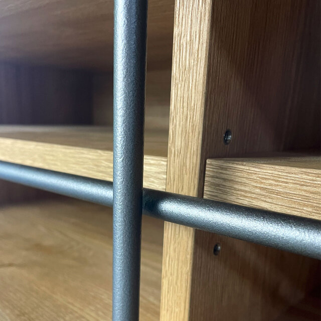 テレビボード テレビ台 ローボード オーク材 ライトブラウン スチールパイプ w160 | iichi 日々の暮らしを心地よくするハンドメイドやアンティークのマーケットプレイス