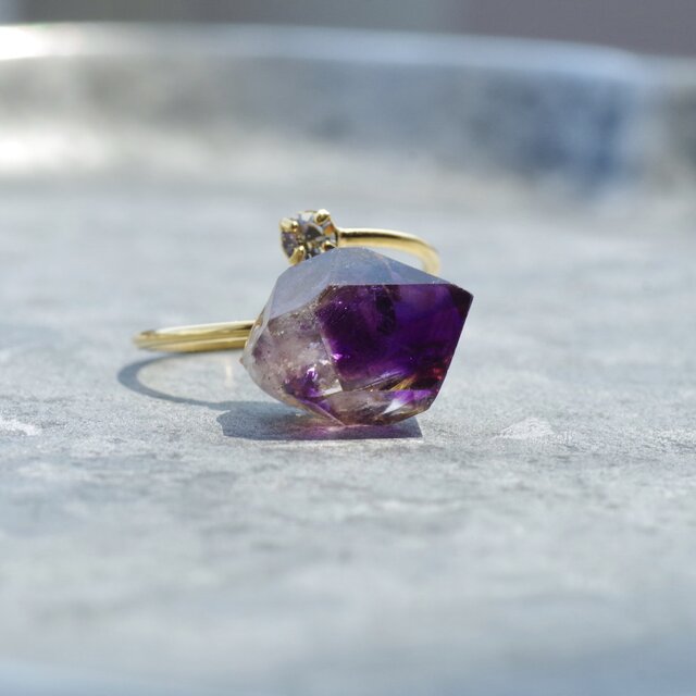 【一点もの】 アメジスト フリーサイズリング 原石 鉱物 天然石 パワーストーン (No.2302) | iichi ハンドメイド・クラフト作品・手仕事品の通販