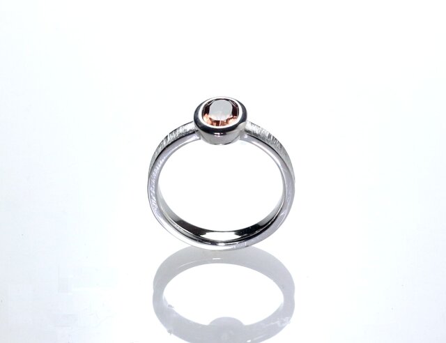 Pt900 マラヤガーネットリング 0.96ct | iichi 日々の暮らしを心地よくするハンドメイドやアンティークのマーケットプレイス