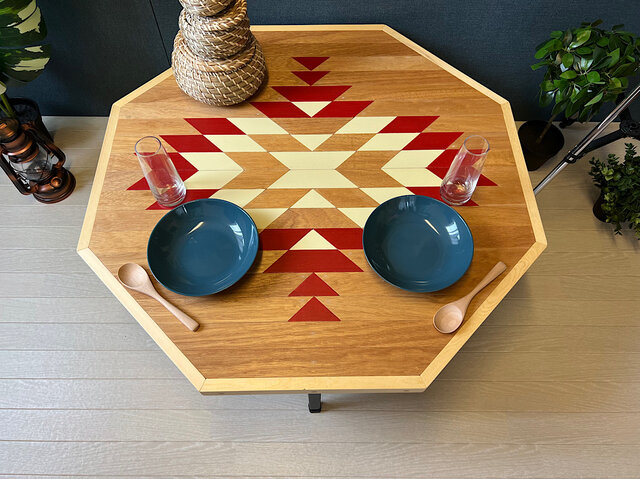 【送料無料】 ローテーブル 8角 オルテガ ホワイト×レッド1 アンティーク調 折りたたみ脚 | iichi ハンドメイド・クラフト作品・手仕事品の通販