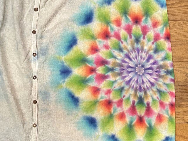 タイダイ染め 前開きワンピース 空や花を映す湖面カラーに美しく幻想的な大曼荼羅 HD17-06 | iichi ハンドメイド・クラフト作品・手仕事品の通販