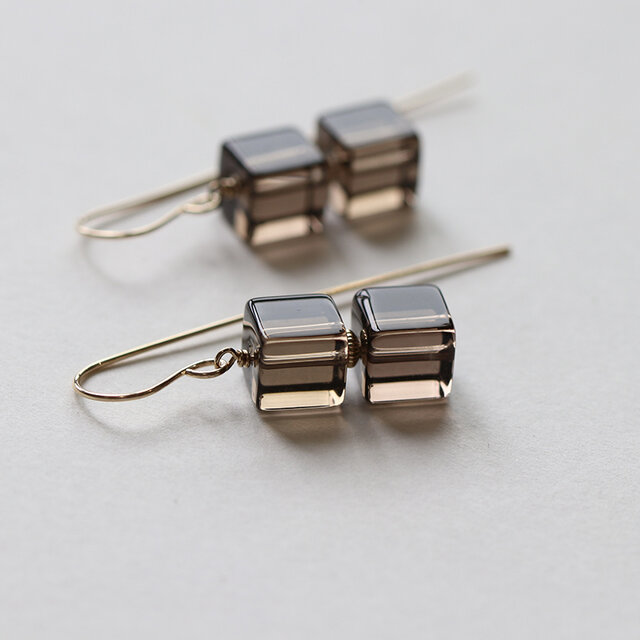 14Kgf スモーキークォーツ ロングフックピアス/イヤリング --Coffee cubes-- | iichi ハンドメイド・クラフト作品・手仕事品の通販