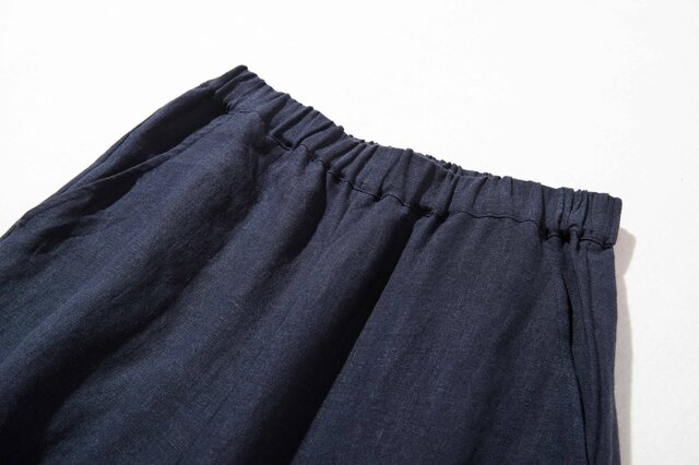 ウエストが楽な着やせワイドパンツ リネンロングパンツ 秋冬にも 紺色 200907-6 | iichi 日々の暮らしを心地よくするハンドメイドやアンティークのマーケットプレイス