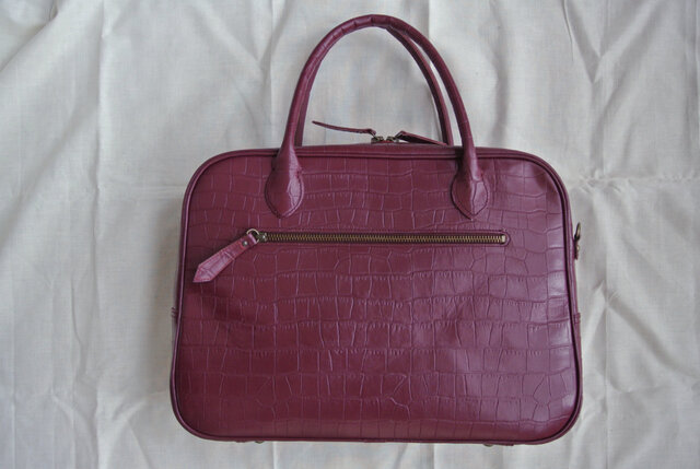 うさぎスカル（UR-1)、ラズベリーレッドのワークバック。 | iichi ハンドメイド・クラフト作品・手仕事品の通販