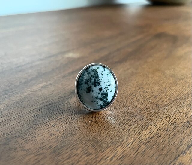 green tree agate ring | iichi 日々の暮らしを心地よくするハンドメイドやアンティークのマーケットプレイス