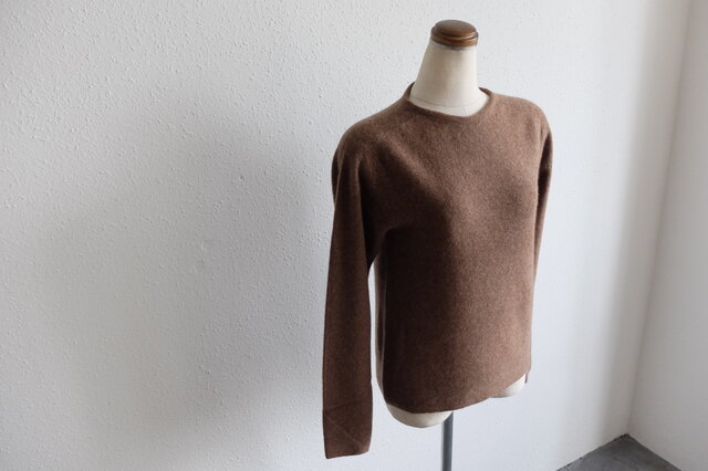 【new】enrica cashmere&wool knit / darkbrown | iichi 日々の暮らしを心地よくするハンドメイドやアンティークのマーケットプレイス