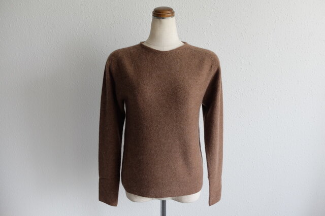 【new】enrica cashmere&wool knit / darkbrown | iichi 日々の暮らしを心地よくするハンドメイドやアンティークのマーケットプレイス