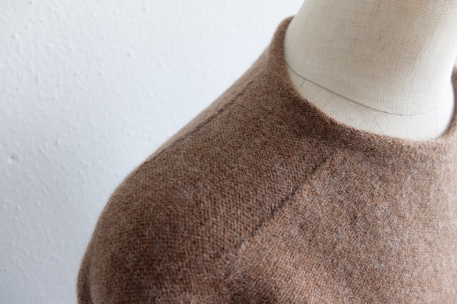 【new】enrica cashmere&wool knit / darkbrown | iichi 日々の暮らしを心地よくするハンドメイドやアンティークのマーケットプレイス