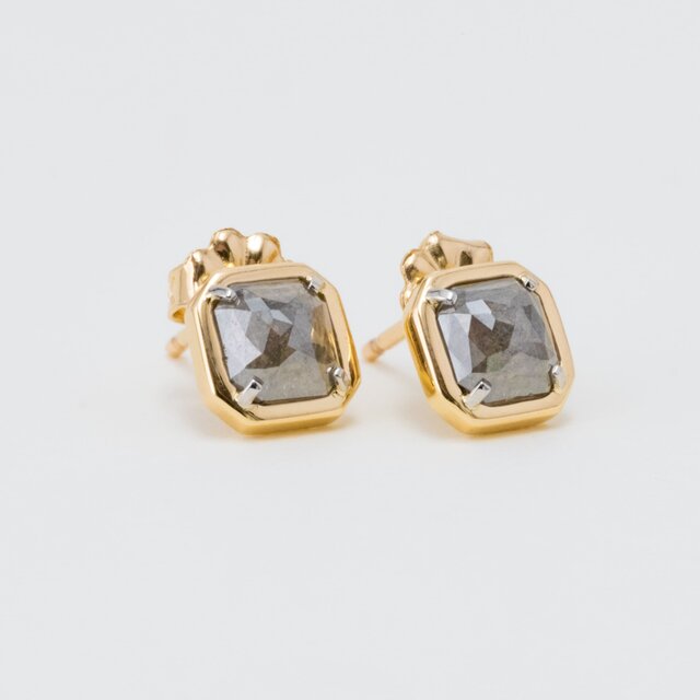 Misty Grey Diamond Square Earrings | iichi ハンドメイド・クラフト作品・手仕事品の通販