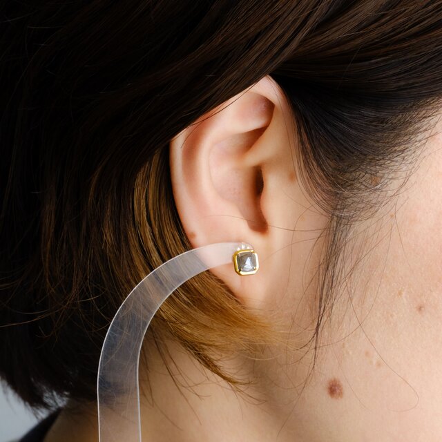 Misty Grey Diamond Square Earrings | iichi ハンドメイド・クラフト作品・手仕事品の通販