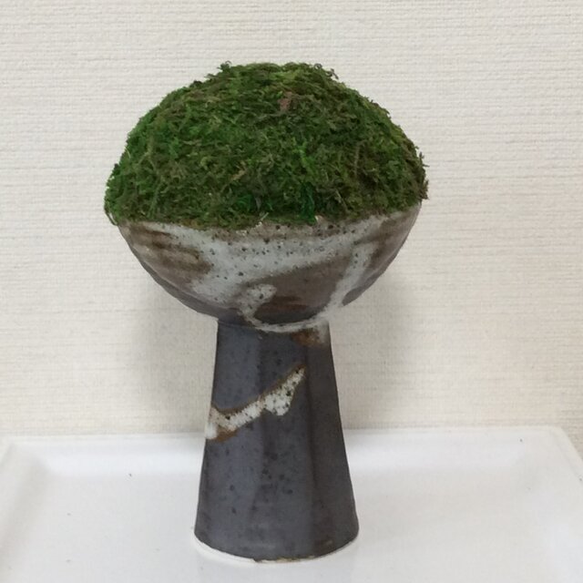 優しい色のフラワーレンジメント Mサイズ （インテリアフラワー、造花、敬老の日、結婚祝い、新築祝い、仏花、お供え） | iichi ...