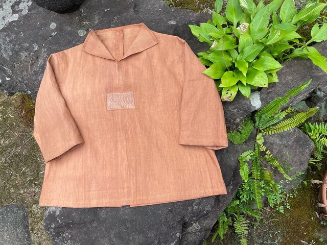 【着物リメイク】柿渋染めのプルオーバー/刺し子/綿 | iichi ハンドメイド・クラフト作品・手仕事品の通販