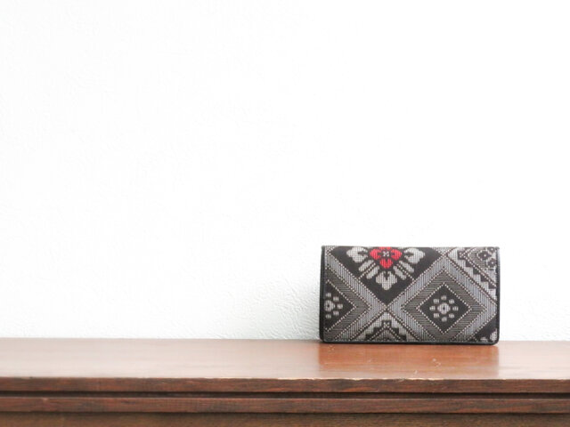 | 再入荷 | 奄美大島紬：カードケース #0322 | iichi 日々の暮らしを心地よくするハンドメイドやアンティークのマーケットプレイス
