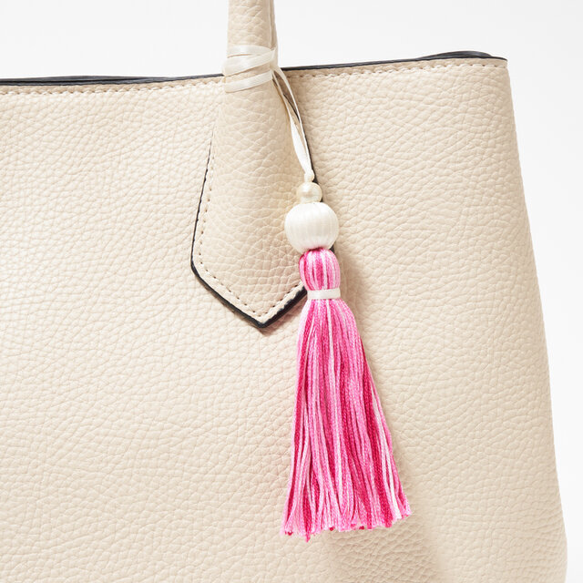 【ハンドメイドキット】パールとタッセルのチャーム制作キット（ピンク／グリーン）2個セット | iichi ハンドメイド・クラフト作品・手仕事品の通販