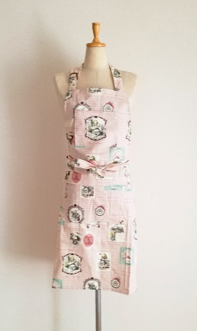 究極のズボラ☆エプロン(ファンタジー柄) | iichi ハンドメイド・クラフト作品・手仕事品の通販