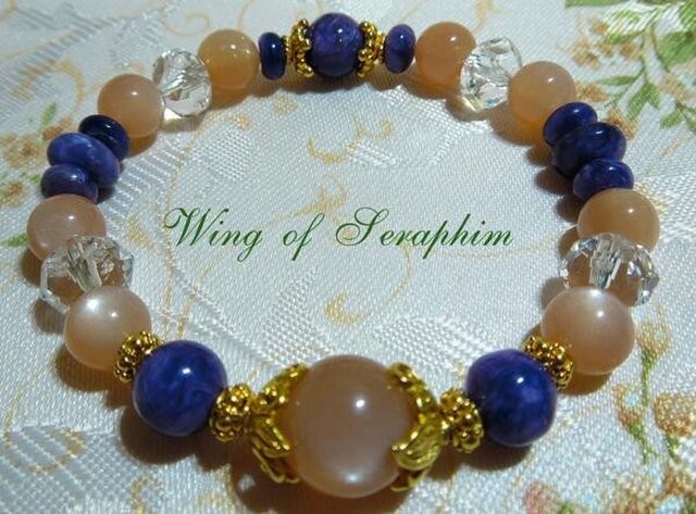 (megu様専用オーダー)オレンジムーンストーン＆チャロアイト★ブレス | iichi 日々の暮らしを心地よくするハンドメイドやアンティークのマーケットプレイス