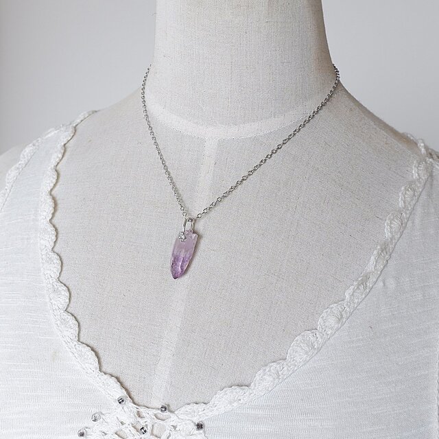 ベラクルス・アメシスト原石のペンダント ＊ペンダントトップ 一点物＊ | iichi ハンドメイド・クラフト作品・手仕事品の通販