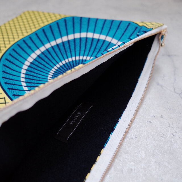 アフリカンプリント PCケース fan, is it? | iichi ハンドメイド・クラフト作品・手仕事品の通販