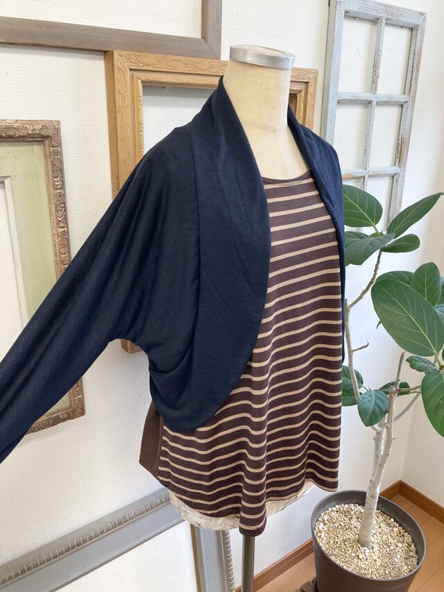 秋の大人ボレロ ️ドルマン袖のボレロカーディガン ネイビー（サイズフリーM〜L） | iichi ハンドメイド・クラフト作品・手仕事品の通販