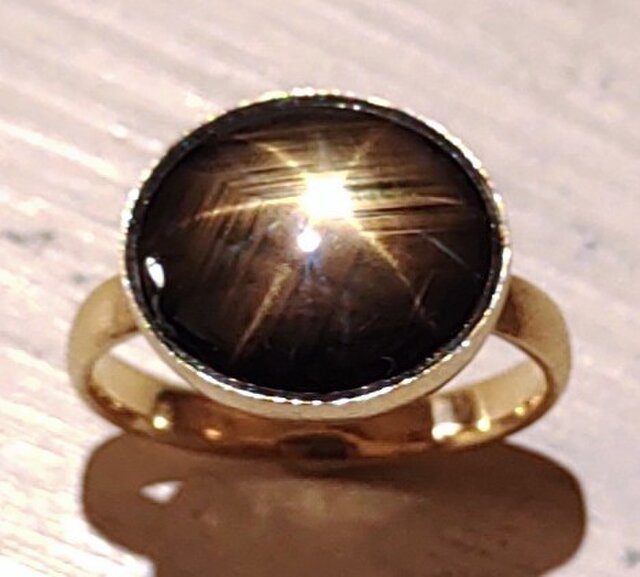光の差す方へ＊black star sapphire K10 ring | iichi ハンドメイド・クラフト作品・手仕事品の通販