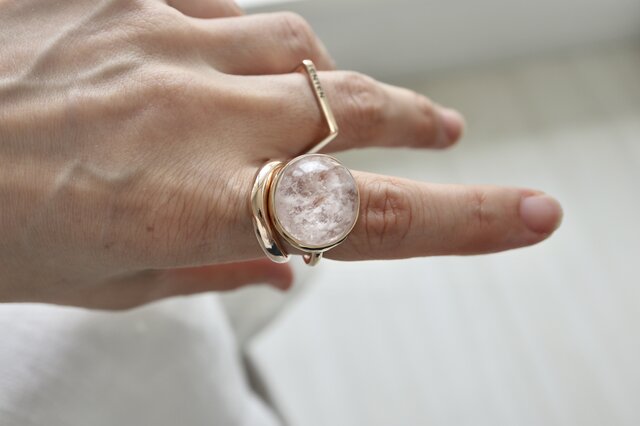 [モクモクpinkのsericite in quartz]ring | iichi ハンドメイド・クラフト作品・手仕事品の通販