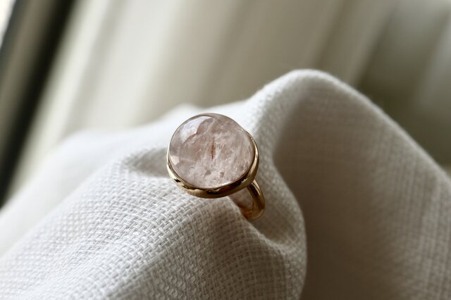 [モクモクpinkのsericite in quartz]ring | iichi ハンドメイド・クラフト作品・手仕事品の通販
