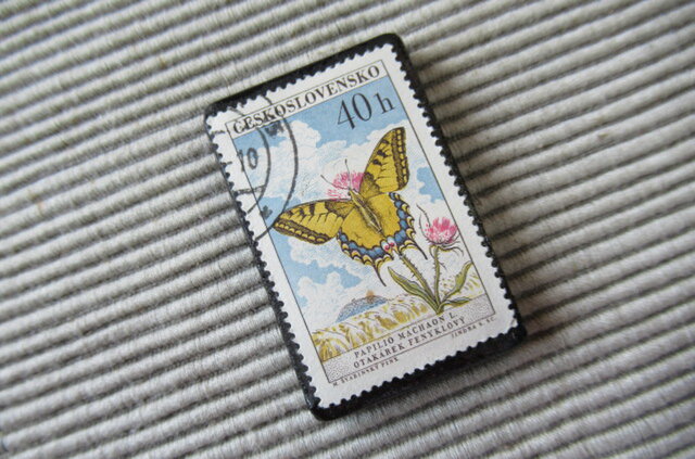 アップサイクル 蝶切手ブローチ8253 | iichi ハンドメイド・クラフト作品・手仕事品の通販