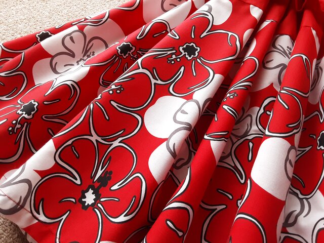 パウスカート：丈53cm：ケイキ子供：フリル | iichi ハンドメイド・クラフト作品・手仕事品の通販