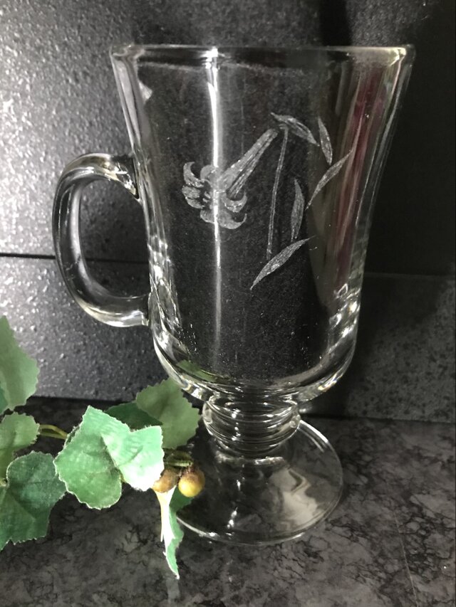 ユリのグラス〜手彫りガラス〜 | iichi ハンドメイド・クラフト作品・手仕事品の通販