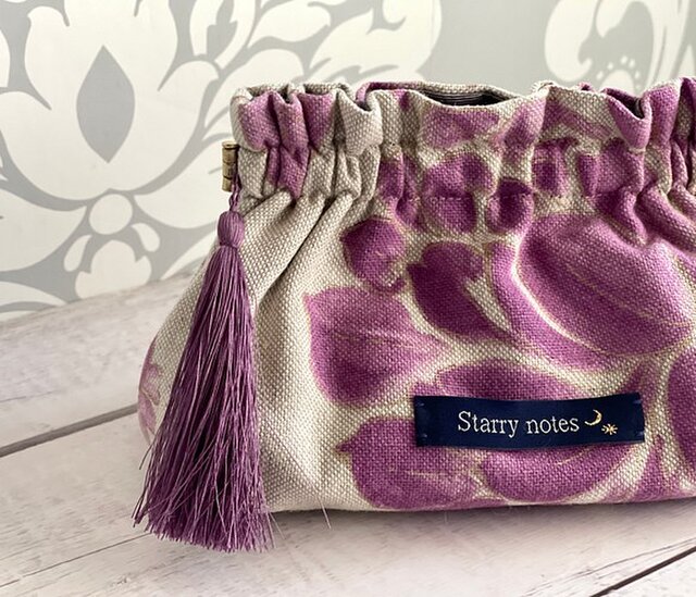 インポート生地 麻とフクシア色の花柄のポーチ | iichi 日々の暮らしを心地よくするハンドメイドやアンティークのマーケットプレイス