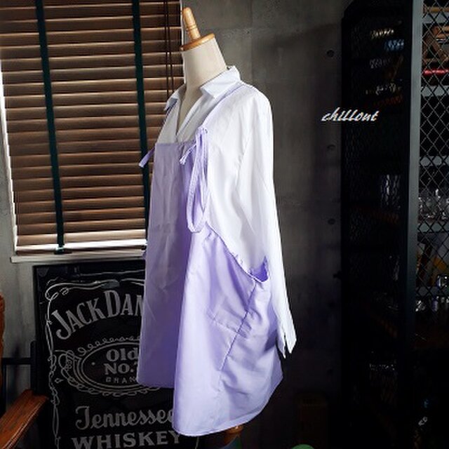 【背中がかわいい】エプロンドレス：コダンガリーラベンダー【0392】 | iichi ハンドメイド・クラフト作品・手仕事品の通販