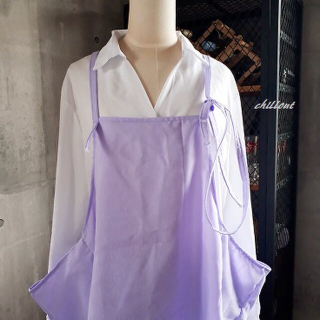 【背中がかわいい】エプロンドレス：コダンガリーラベンダー【0392】 | iichi ハンドメイド・クラフト作品・手仕事品の通販