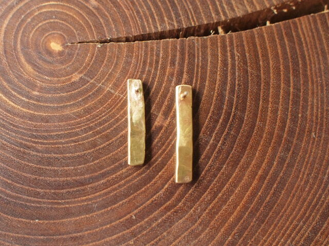 真鍮ピアス 耳たぶぺたり 短冊 No.20 | iichi ハンドメイド・クラフト作品・手仕事品の通販