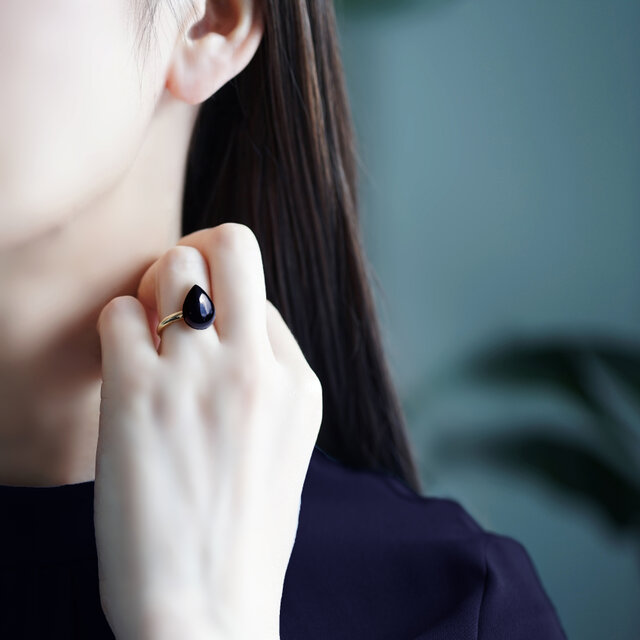 ブラックオニキスの14mmペアシェイプカボションリング ～Victoria | iichi ハンドメイド・クラフト作品・手仕事品の通販