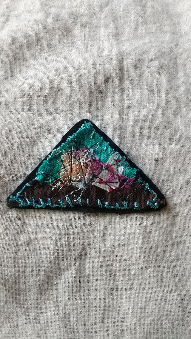 hagireブローチNo.35 | iichi ハンドメイド・クラフト作品・手仕事品の通販