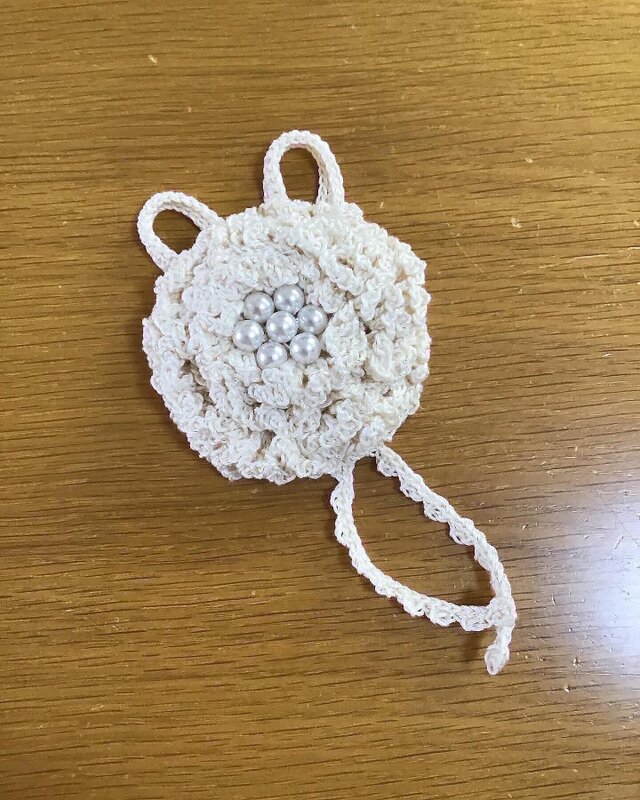 コサージュ【商品番号:2204-3】 | iichi 日々の暮らしを心地よくするハンドメイドやアンティークのマーケットプレイス