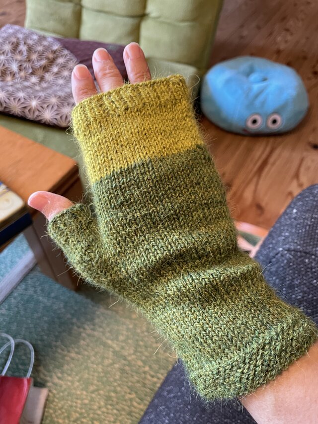 No.904 ミトン | iichi 日々の暮らしを心地よくするハンドメイドやアンティークのマーケットプレイス