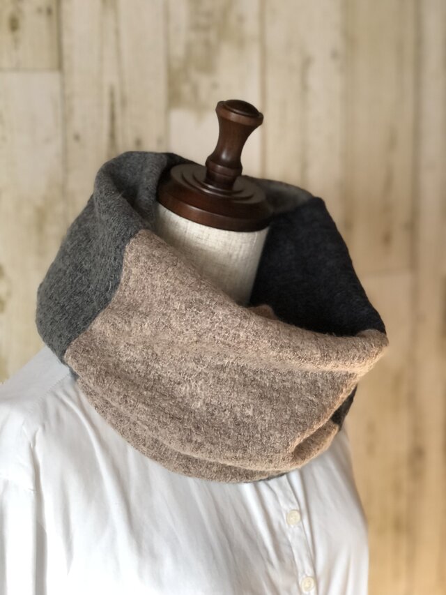 楽チン♪かぶるだけ★タムニットのパッチワークスヌード③（チャコール×ローズベージュ×グレイッシュブラウン）一点ものです | iichi ...