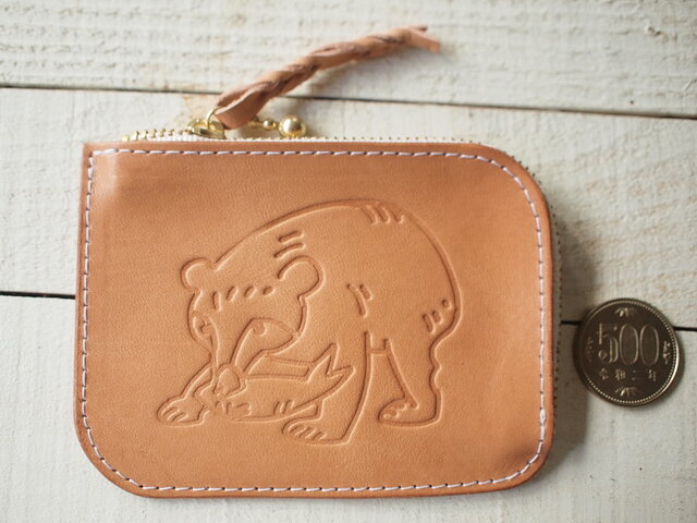 栃木オイルレザー 木彫り熊さん カード入ります No.28 | iichi ハンドメイド・クラフト作品・手仕事品の通販