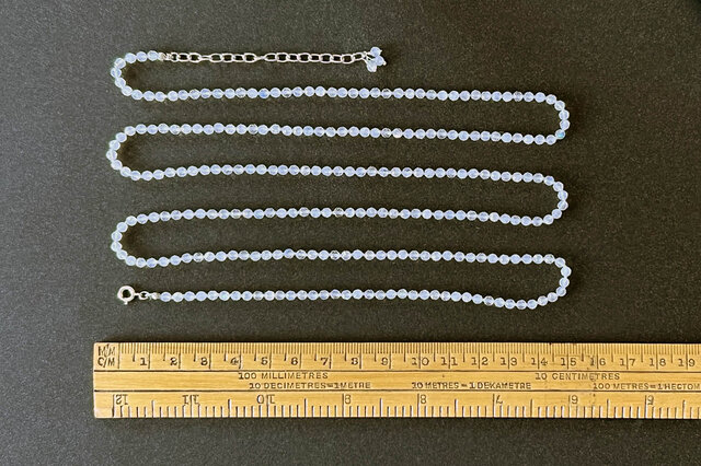 No. 197 ホワイトラブラドライトのネックレス（3-3.5mm） | iichi ハンドメイド・クラフト作品・手仕事品の通販