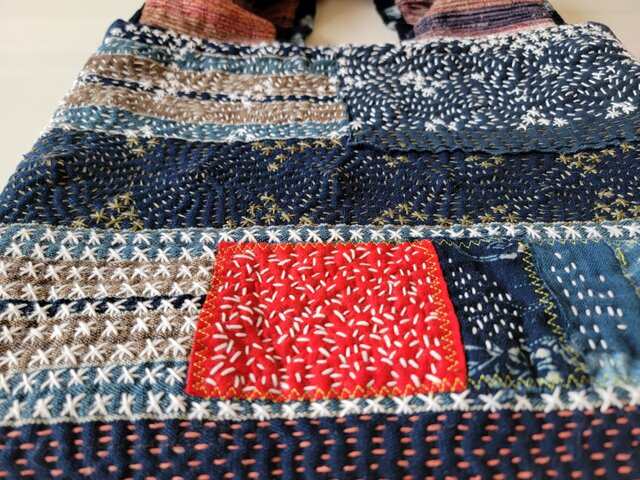 着物リメイク 古布 手作り 刺し子 バッグ | iichi 日々の暮らしを心地よくするハンドメイドやアンティークのマーケットプレイス